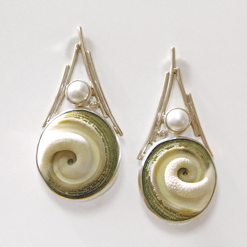 Ram's Horn Shell Earrings – The Kalled Gallery